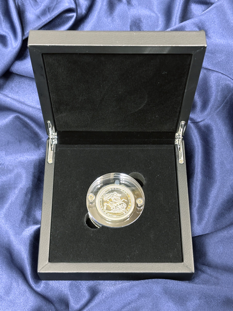 【イギリス】5ポンド 銀貨 PISTRUCCI St George and the Dragon プルーフ 2024[B-0000302] – ワールドコインズ・ジャパン